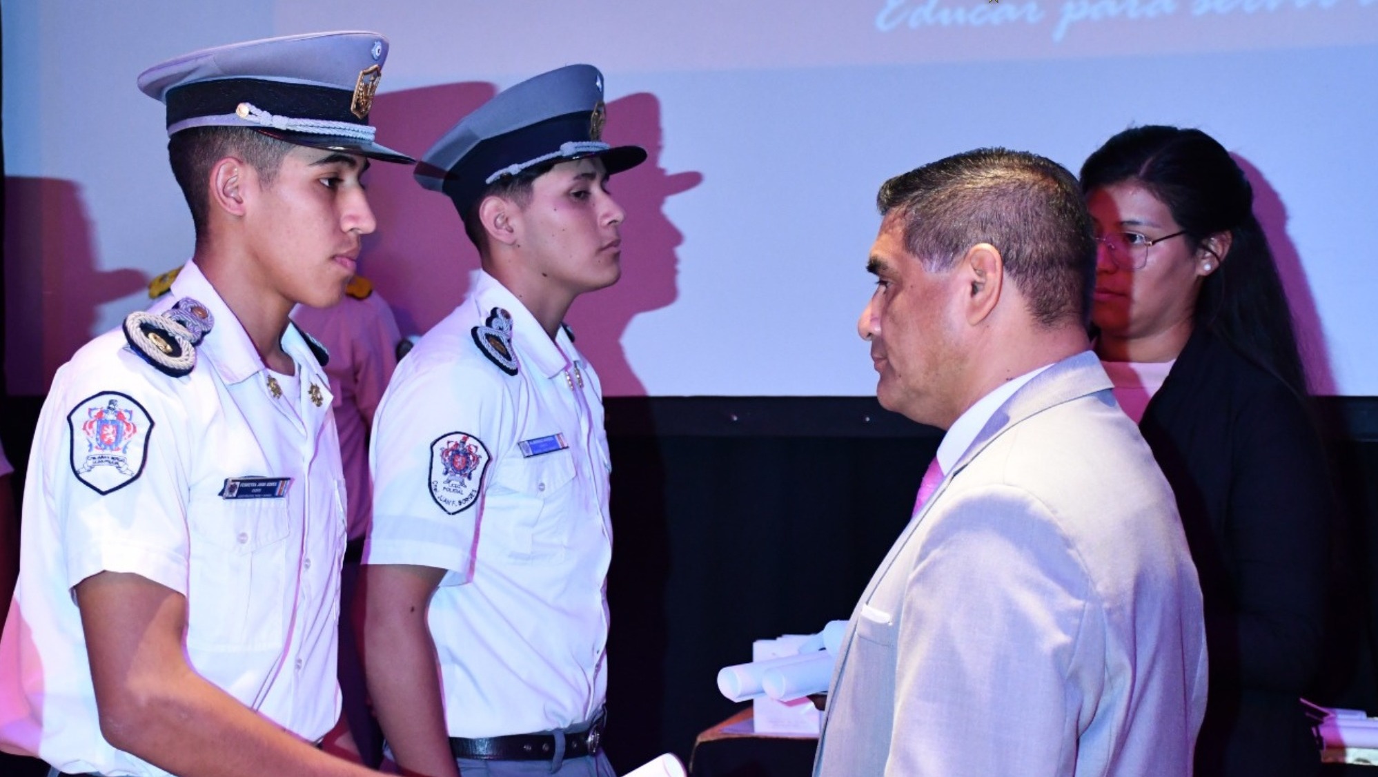 El Liceo Policial Mixto “Juan Francisco Borges” celebró el egreso de la ...