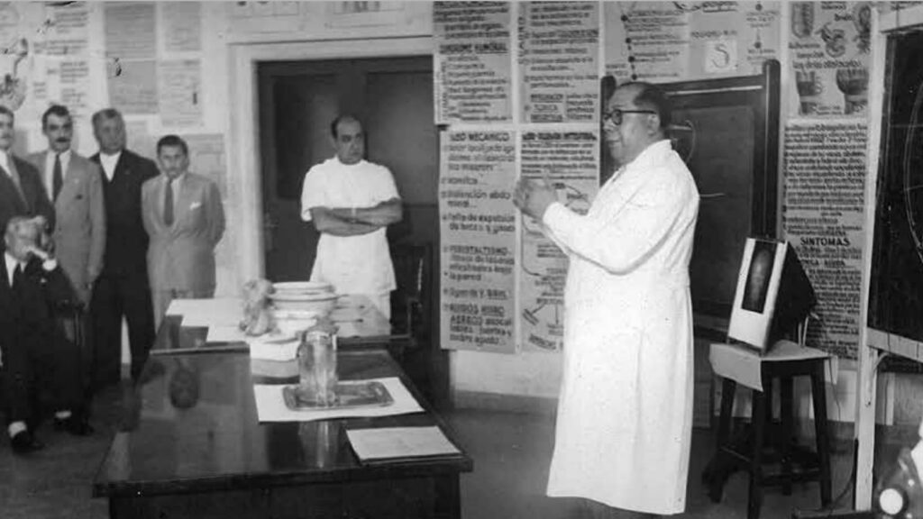 En honor al Dr. Ramón Carrillo, se celebra el Día del Médico ...